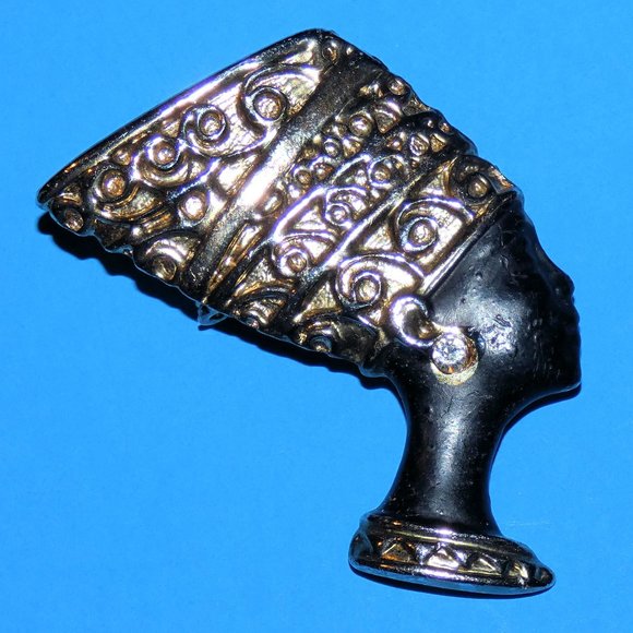 Jewelry | Vintage Egyptian Queen Nefertiti Brooch Pin Bust Goddess ...